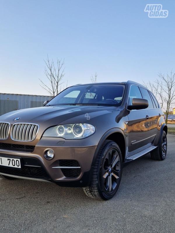BMW X5 2011 in Kaunas, with an engine capacity of 3.00 L and mileage of 248 thousand km for 11200 €, photo 2 on AUTOMOTO.COM.LV