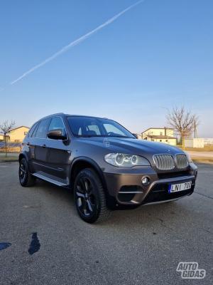BMW X5 2011 in Kaunas, with an engine capacity of 3.00 L and mileage of 248 thousand km for 11200 €, photo 4 on AUTOMOTO.COM.LV
