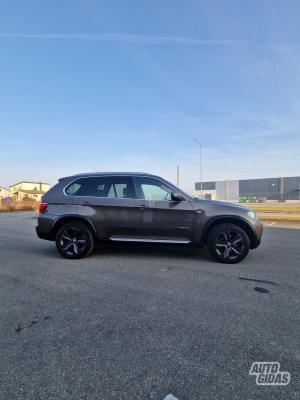 BMW X5 2011 in Kaunas, with an engine capacity of 3.00 L and mileage of 248 thousand km for 11200 €, photo 5 on AUTOMOTO.COM.LV