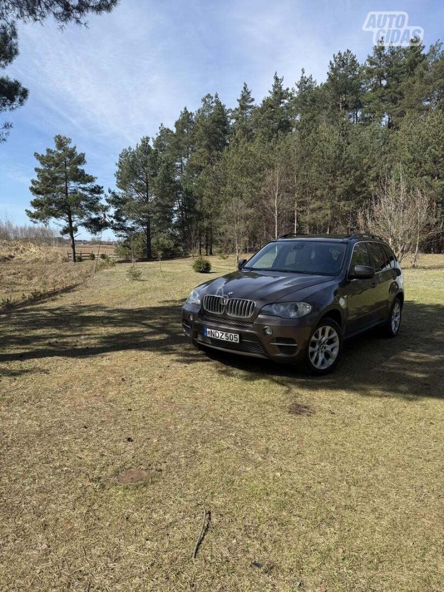 BMW X5 2011 in Vilnius, with an engine capacity of 3.00 L and mileage of 170 thousand km for 9500 €, photo 1 on AUTOMOTO.COM.LV