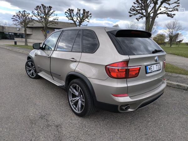 BMW X5 2011 in Kaunas, with an engine capacity of 3.50 L and mileage of 286 thousand km for 12600 €, photo 7 on AUTOMOTO.COM.LV