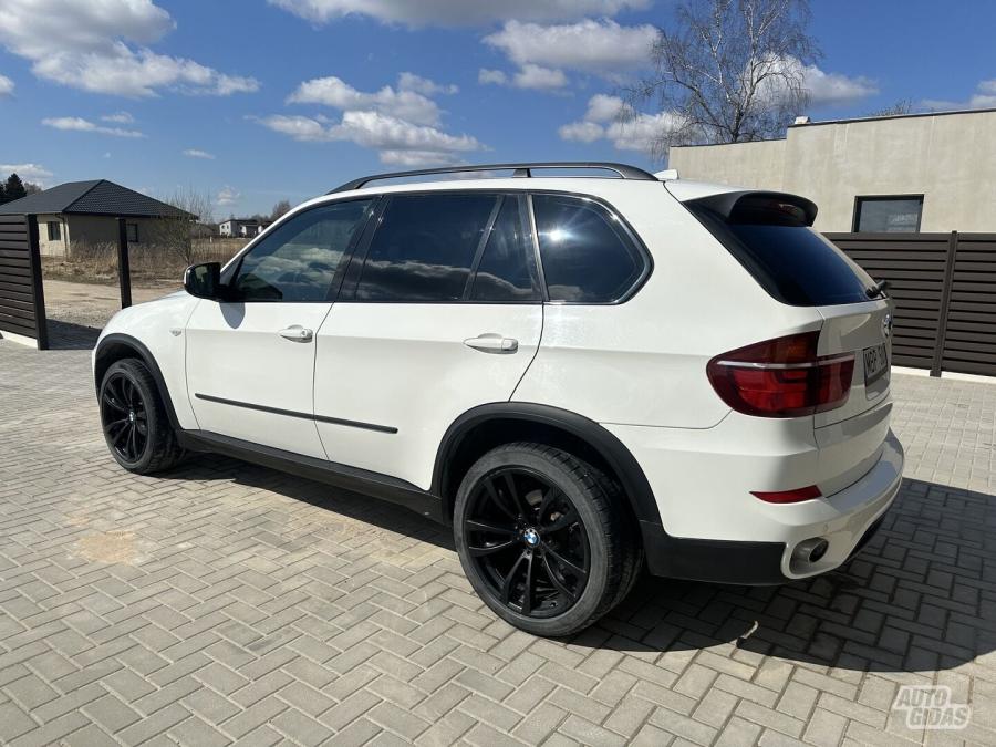 BMW X5 2011 Šauļi, ar dzinēja tilpumu 3.00 L un nobraukumu 318 tūkst. km par 10900 €, foto 1 vietnē AUTOMOTO.COM.LV