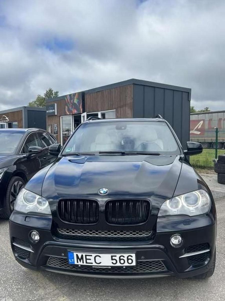 BMW X5 2011 Viļņa, ar dzinēja tilpumu 2.99 L un nobraukumu 350 tūkst. km par 9300 €, foto 3 vietnē AUTOMOTO.COM.LV