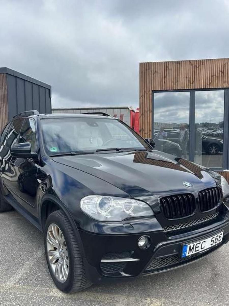 BMW X5 2011 Viļņa, ar dzinēja tilpumu 2.99 L un nobraukumu 350 tūkst. km par 9300 €, foto 4 vietnē AUTOMOTO.COM.LV