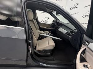 BMW X5 2011 in Vilnius, with an engine capacity of 2.99 L and mileage of 264 thousand km for 8900 €, photo 5 on AUTOMOTO.COM.LV