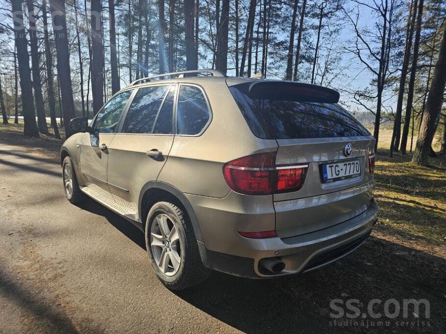 BMW X5 2012 Ogre, ar dzinēja tilpumu 3.00 L un nobraukumu 228 tūkst. km par 11950 €, foto 1 vietnē AUTOMOTO.COM.LV