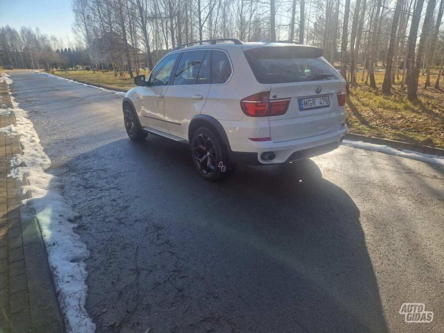 BMW X5 2012 in Kelme, with an engine capacity of 2.90 L and mileage of 270 thousand km for 10500 €, photo 5 on AUTOMOTO.COM.LV
