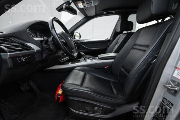 BMW X5 2012 in Tukums, with an engine capacity of 3.00 L and mileage of 0 thousand km for 10900 €, photo 8 on AUTOMOTO.COM.LV