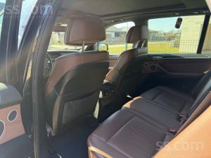 BMW X5 2012 Rīga, ar dzinēja tilpumu 3.00 L un nobraukumu 281 tūkst. km par 13300 €, foto 8 vietnē AUTOMOTO.COM.LV