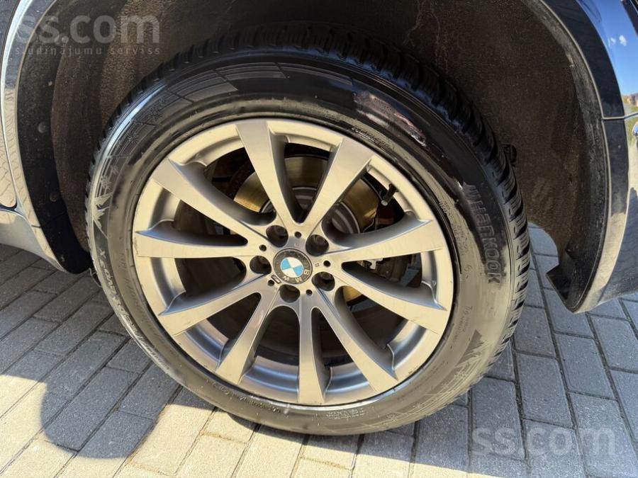 BMW X5 2012 Rīga, ar dzinēja tilpumu 3.00 L un nobraukumu 281 tūkst. km par 13300 €, foto 17 vietnē AUTOMOTO.COM.LV