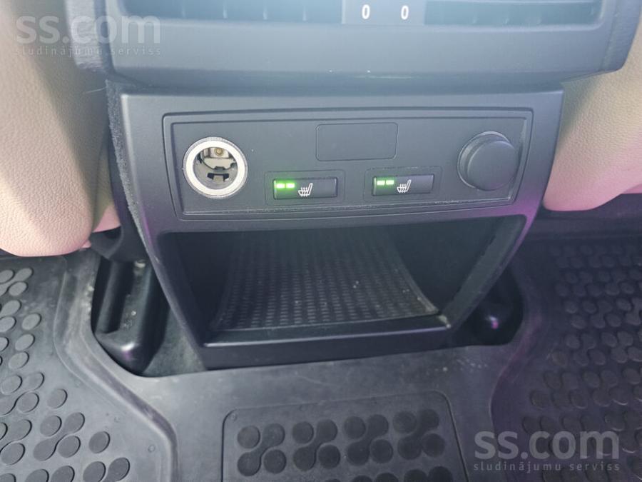 BMW X5 2012 Ogre, ar dzinēja tilpumu 3.00 L un nobraukumu 228 tūkst. km par 10500 €, foto 15 vietnē AUTOMOTO.COM.LV
