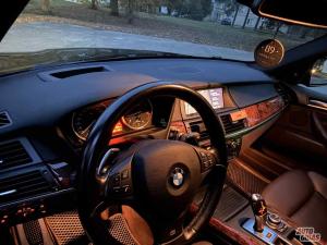 BMW X5 2012 in Radviliskis, with an engine capacity of 3.00 L and mileage of 290 thousand km for 10500 €, photo 12 on AUTOMOTO.COM.LV