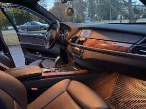 BMW X5 2012 in Radviliskis, with an engine capacity of 3.00 L and mileage of 290 thousand km for 10500 €, photo 15 on AUTOMOTO.COM.LV