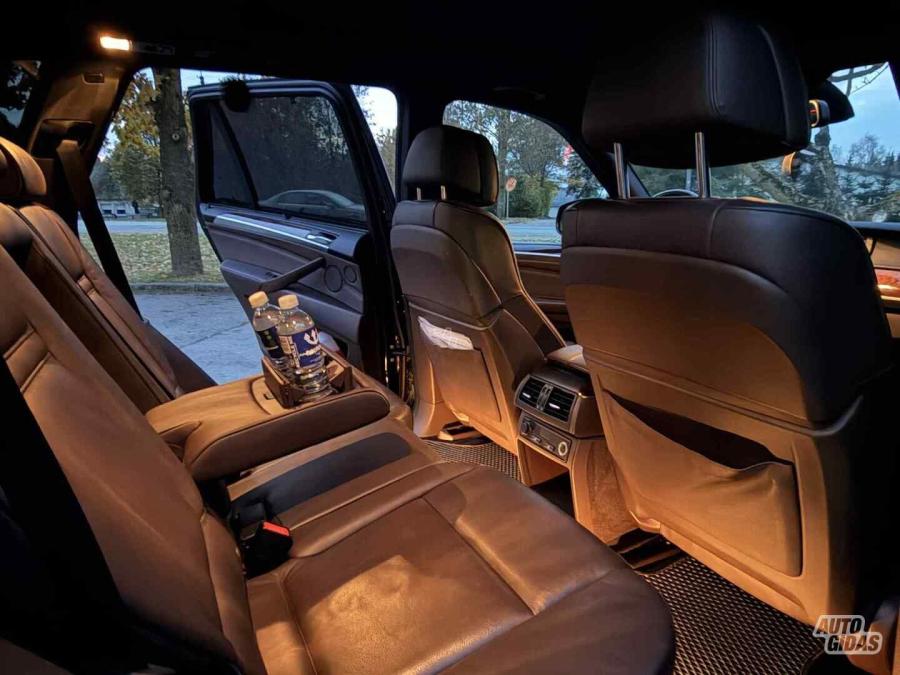 BMW X5 2012 in Radviliskis, with an engine capacity of 3.00 L and mileage of 290 thousand km for 10500 €, photo 18 on AUTOMOTO.COM.LV