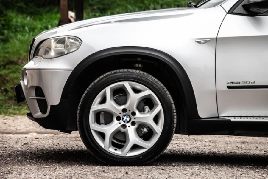 BMW X5 2012 Rīga, ar dzinēja tilpumu 3.00 L un nobraukumu 270 tūkst. km par 14250 €, foto 10 vietnē AUTOMOTO.COM.LV