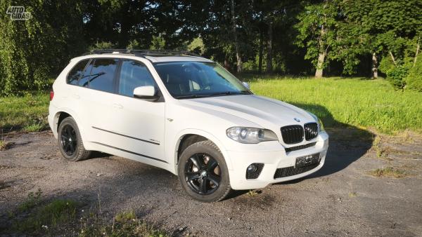 BMW X5 2012 in Taurage, with an engine capacity of 3.00 L and mileage of 330 thousand km for 6700 €, photo 1 on AUTOMOTO.COM.LV