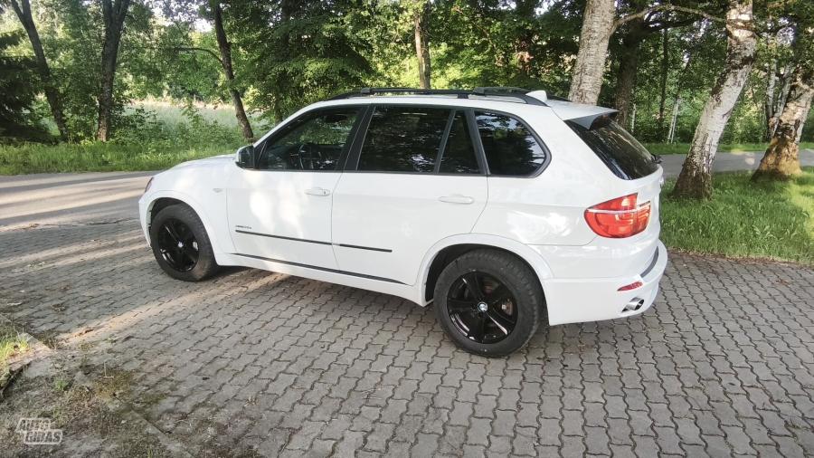 BMW X5 2012 in Taurage, with an engine capacity of 3.00 L and mileage of 330 thousand km for 6700 €, photo 4 on AUTOMOTO.COM.LV