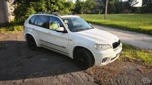 BMW X5 2012 in Taurage, with an engine capacity of 3.00 L and mileage of 330 thousand km for 6700 €, photo 14 on AUTOMOTO.COM.LV