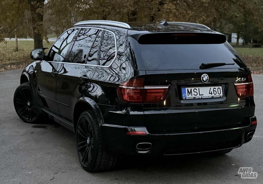 BMW X5 2012 in Radviliskis, with an engine capacity of 3.00 L and mileage of 280 thousand km for 5500 €, photo 12 on AUTOMOTO.COM.LV
