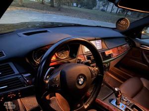 BMW X5 2012 in Radviliskis, with an engine capacity of 3.00 L and mileage of 280 thousand km for 5500 €, photo 14 on AUTOMOTO.COM.LV