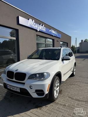 BMW X5 2012 in Siauliai, with an engine capacity of 3.00 L and mileage of 302 thousand km for 9500 €, photo  on AUTOMOTO.COM.LV