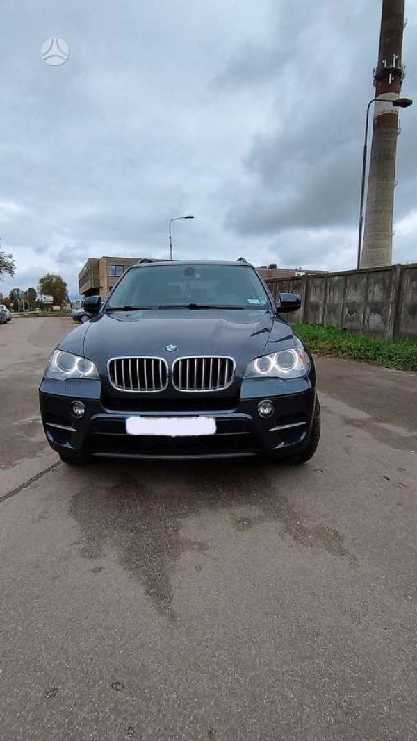BMW X5 2013 in Siauliai, with an engine capacity of 2.98 L and mileage of 168 thousand km for 11200 €, photo 1 on AUTOMOTO.COM.LV