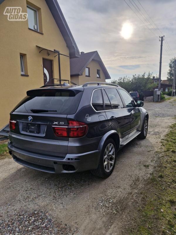BMW X5 2013 in Gargzdai, with an engine capacity of 3.00 L and mileage of 243 thousand km for 8500 €, photo 7 on AUTOMOTO.COM.LV