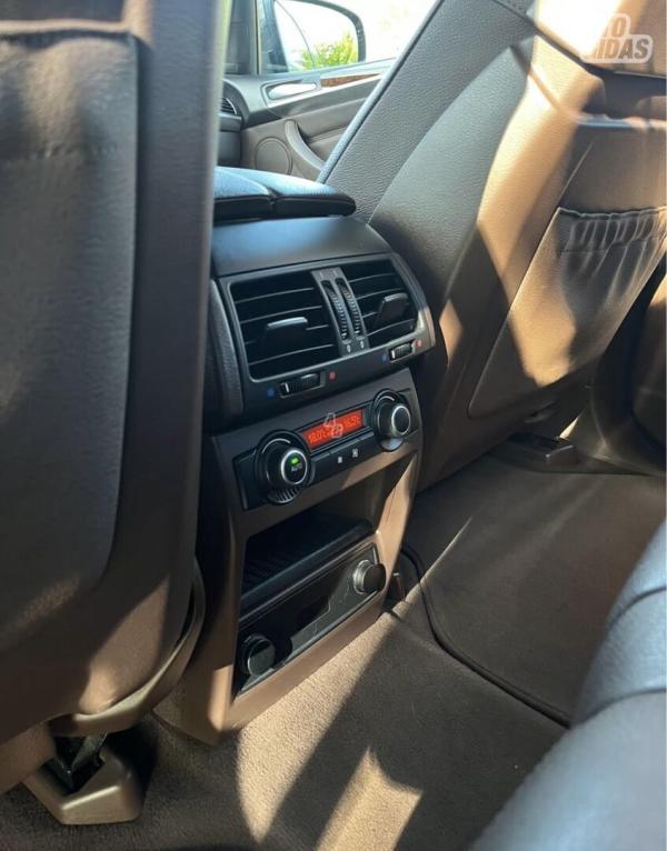 BMW X5 2013 in Riga, with an engine capacity of 3.00 L and mileage of 263 thousand km for 10450 €, photo 7 on AUTOMOTO.COM.LV
