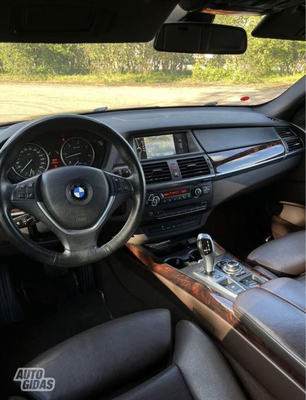 BMW X5 2013 in Riga, with an engine capacity of 3.00 L and mileage of 263 thousand km for 10450 €, photo 9 on AUTOMOTO.COM.LV