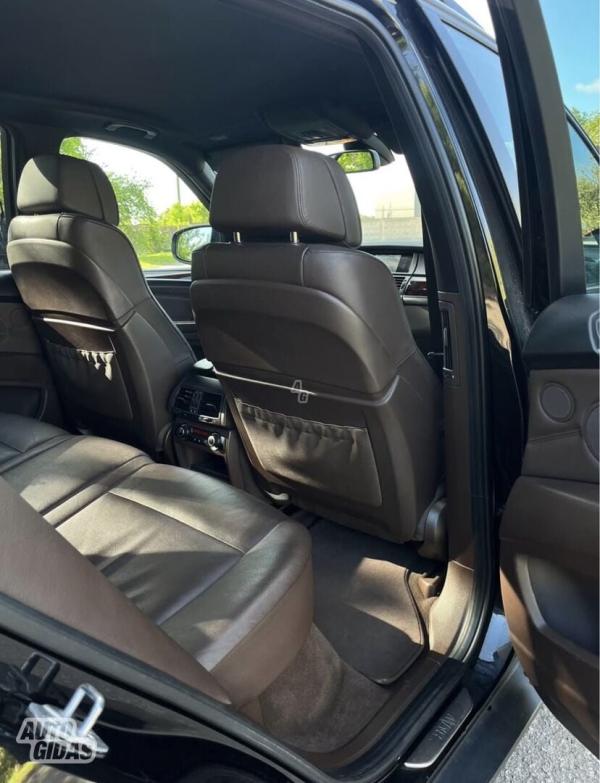 BMW X5 2013 in Riga, with an engine capacity of 3.00 L and mileage of 263 thousand km for 10450 €, photo 10 on AUTOMOTO.COM.LV