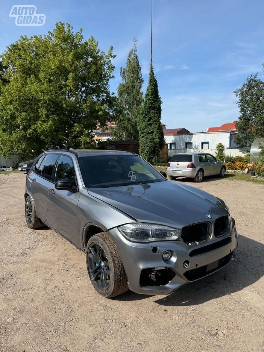 BMW X5 2013 in Kaunas, with an engine capacity of 3.00 L and mileage of 350 thousand km for 16800 €, photo 3 on AUTOMOTO.COM.LV