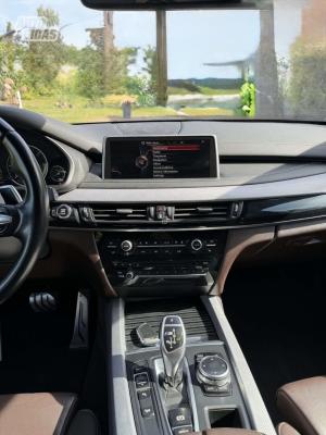 BMW X5 2013 in Kaunas, with an engine capacity of 3.00 L and mileage of 350 thousand km for 16800 €, photo 8 on AUTOMOTO.COM.LV
