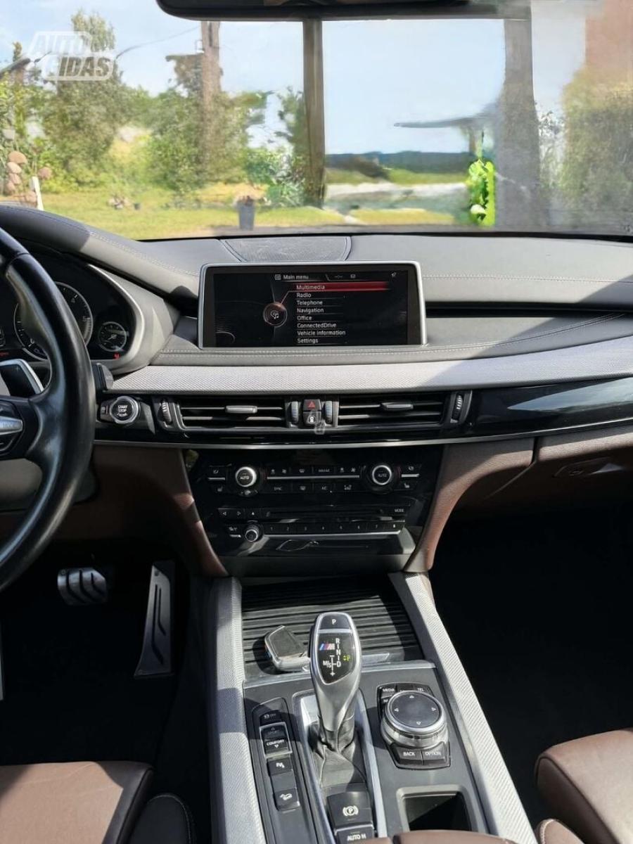 BMW X5 2013 in Kaunas, with an engine capacity of 3.00 L and mileage of 350 thousand km for 16800 €, photo 8 on AUTOMOTO.COM.LV