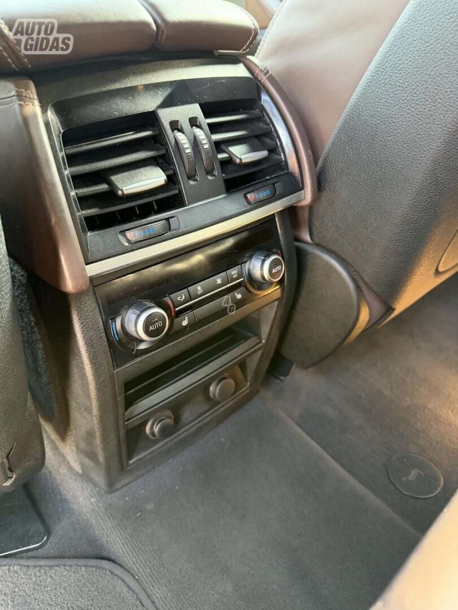 BMW X5 2013 in Kaunas, with an engine capacity of 3.00 L and mileage of 350 thousand km for 16800 €, photo 9 on AUTOMOTO.COM.LV