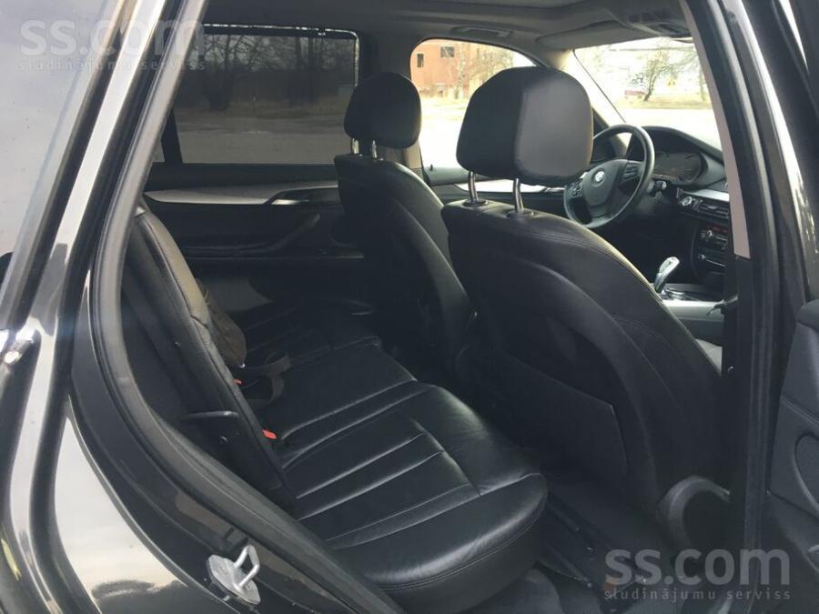 BMW X5 2014 in Liepaja, with an engine capacity of 3.00 L and mileage of 233 thousand km for 17500 €, photo 5 on AUTOMOTO.COM.LV