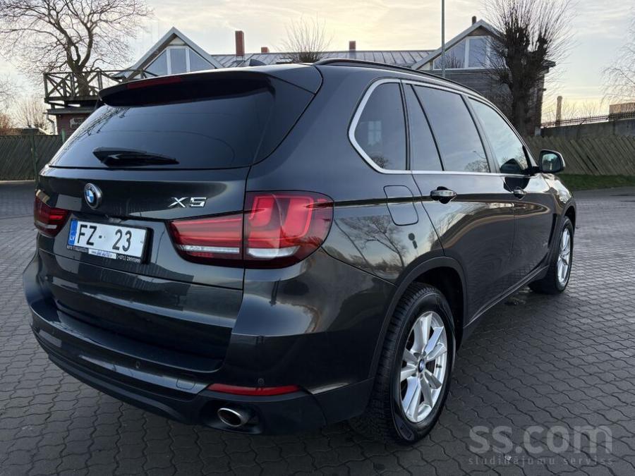 BMW X5 2014 in Liepaja, with an engine capacity of 3.00 L and mileage of 233 thousand km for 17500 €, photo 16 on AUTOMOTO.COM.LV