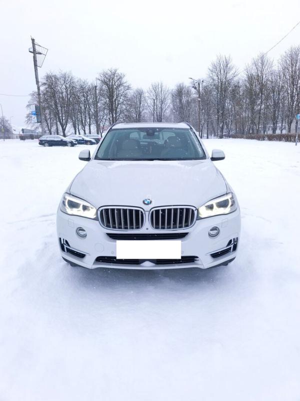 BMW X5 2014 in Kaunas, with an engine capacity of 4.40 L and mileage of 240 thousand km for 17000 €, photo 1 on AUTOMOTO.COM.LV