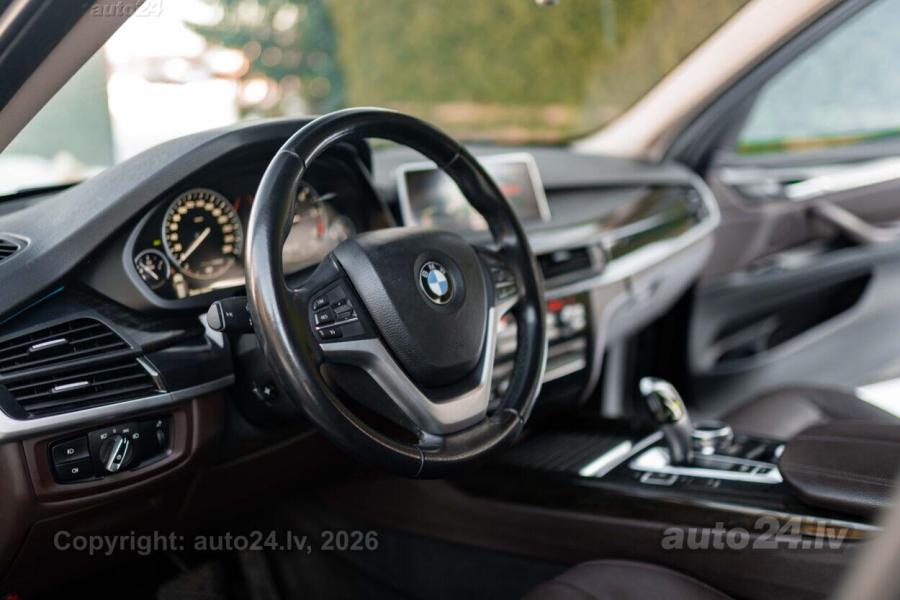BMW X5 2014 in Tallinn, with an engine capacity of 3.00 L and mileage of 320 thousand km for 14500 €, photo 9 on AUTOMOTO.COM.LV