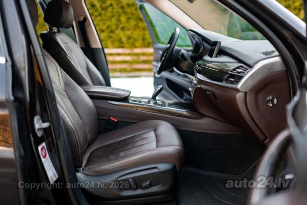 BMW X5 2014 in Tallinn, with an engine capacity of 3.00 L and mileage of 320 thousand km for 14500 €, photo 11 on AUTOMOTO.COM.LV