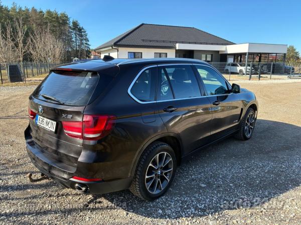 BMW X5 2014 in Tartu, with an engine capacity of 3.00 L and mileage of 295 thousand km for 18400 €, photo 5 on AUTOMOTO.COM.LV