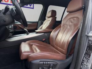 BMW X5 2014 in Kaunas, with an engine capacity of 3.00 L and mileage of 325 thousand km for 19999 €, photo 15 on AUTOMOTO.COM.LV