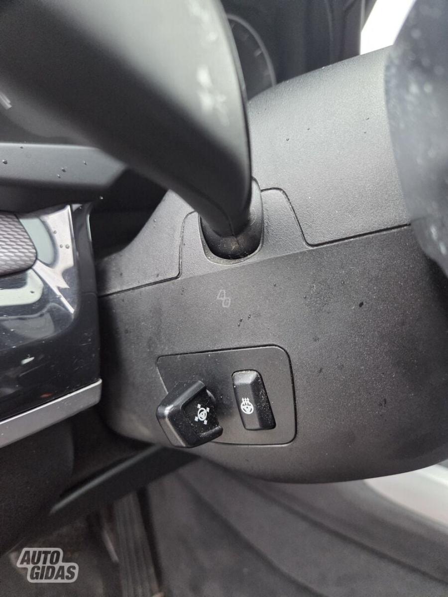 BMW X5 2014 in Plunge, with an engine capacity of 3.00 L and mileage of 260 thousand km for 11800 €, photo 12 on AUTOMOTO.COM.LV