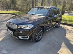 BMW X5 2014 in Vilnius, with an engine capacity of 3.50 L and mileage of 299 thousand km for 12000 €, photo 7 on AUTOMOTO.COM.LV