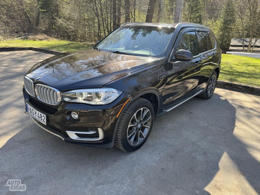 BMW X5 2014 in Vilnius, with an engine capacity of 3.50 L and mileage of 299 thousand km for 12000 €, photo 7 on AUTOMOTO.COM.LV