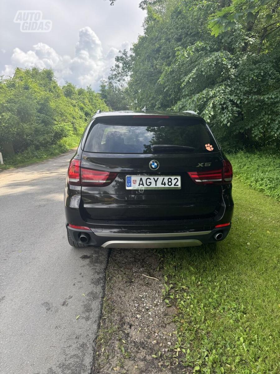 BMW X5 2014 in Vilnius, with an engine capacity of 3.50 L and mileage of 299 thousand km for 12000 €, photo 9 on AUTOMOTO.COM.LV