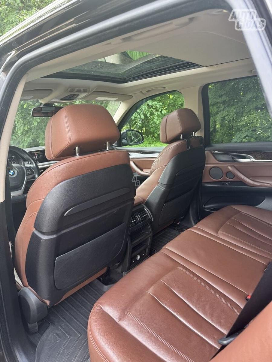 BMW X5 2014 in Vilnius, with an engine capacity of 3.50 L and mileage of 299 thousand km for 12000 €, photo 14 on AUTOMOTO.COM.LV
