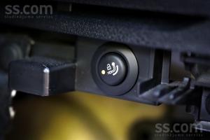 BMW X5 2014 in Riga, with an engine capacity of 3.00 L and mileage of 220 thousand km for 19500 €, photo 16 on AUTOMOTO.COM.LV