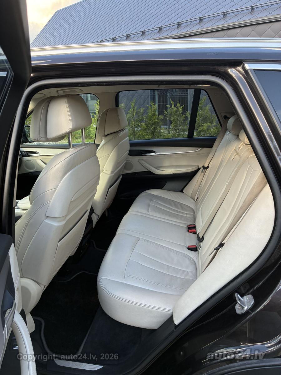 BMW X5 2014 Tallina, ar dzinēja tilpumu 3.00 L un nobraukumu 301 tūkst. km par 15900 €, foto 14 vietnē AUTOMOTO.COM.LV