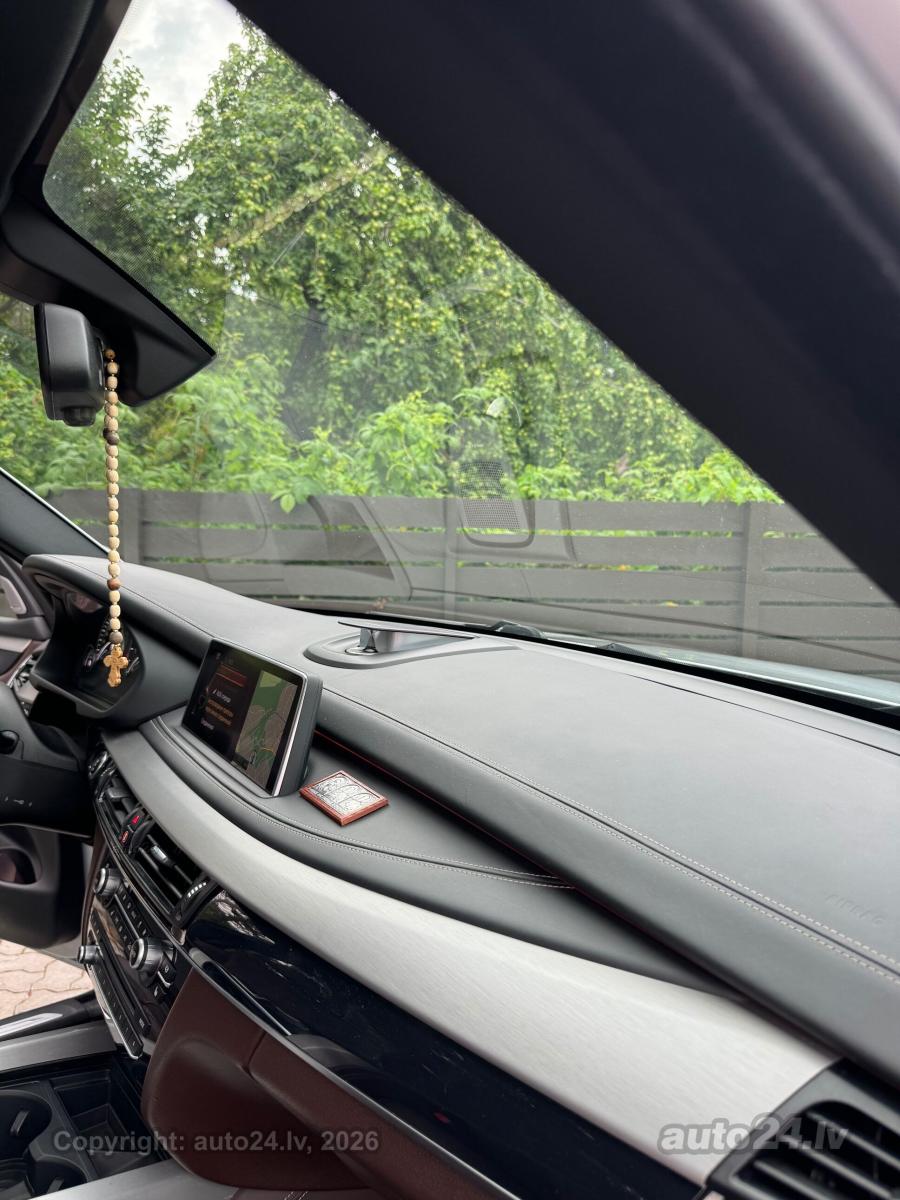 BMW X5 2014 in Tallinn, with an engine capacity of 3.00 L and mileage of 286 thousand km for 36000 €, photo 16 on AUTOMOTO.COM.LV