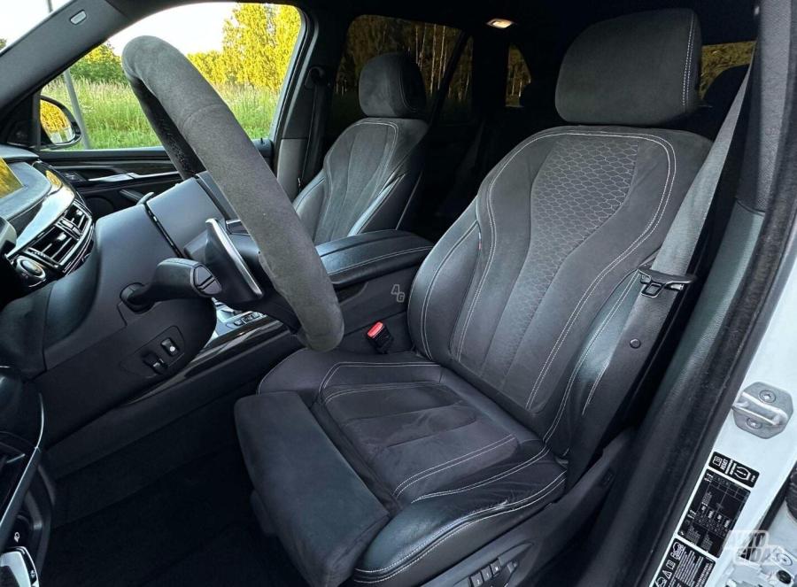 BMW X5 2014 in Kaunas, with an engine capacity of 3.00 L and mileage of 222 thousand km for 19950 €, photo 5 on AUTOMOTO.COM.LV